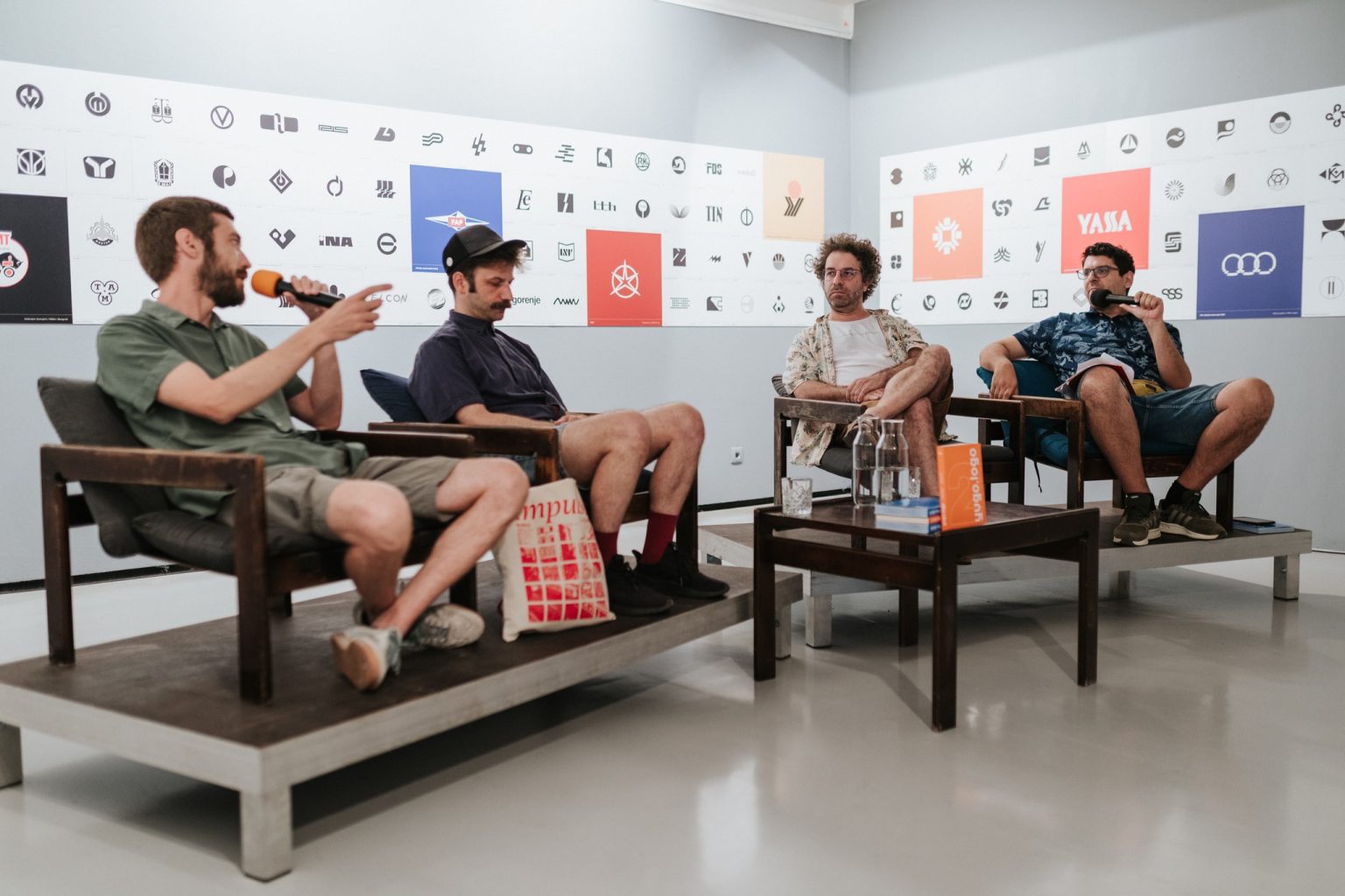 Yugo.Logo - Grafička identifikacija u Jugoslaviji / Graphic ...